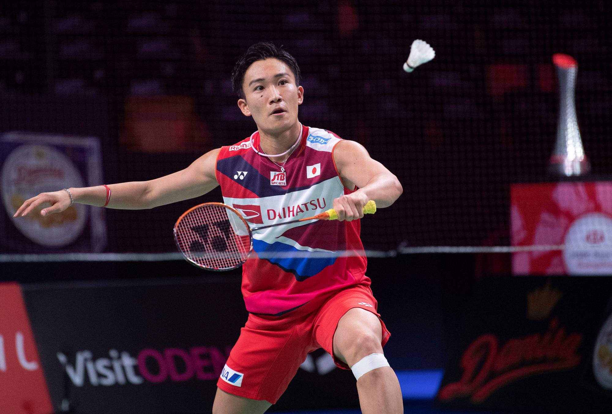 Kento Momota's Badminton Racket Over the Years - Get Good At Badminton
